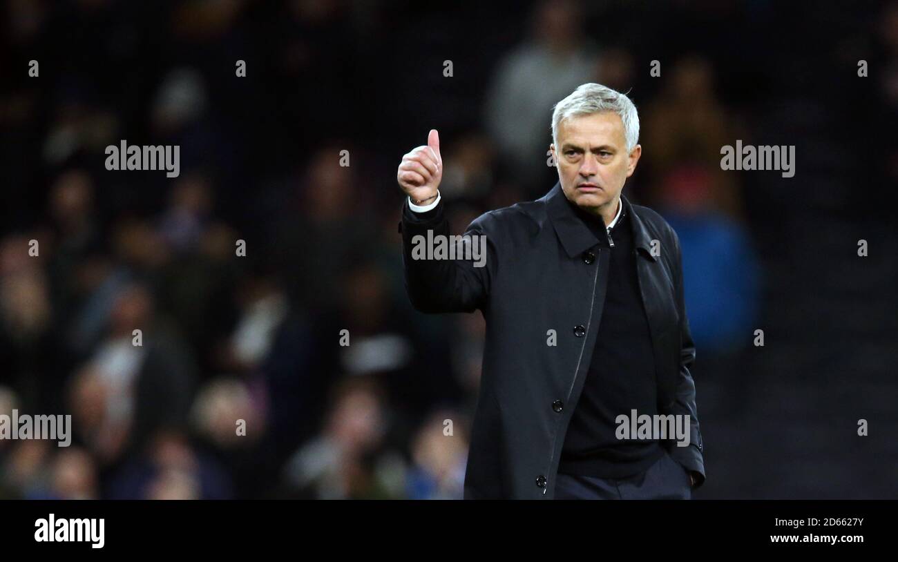 Tottenham hotspur manager jose mourinho reacts hi-res stock photography ...