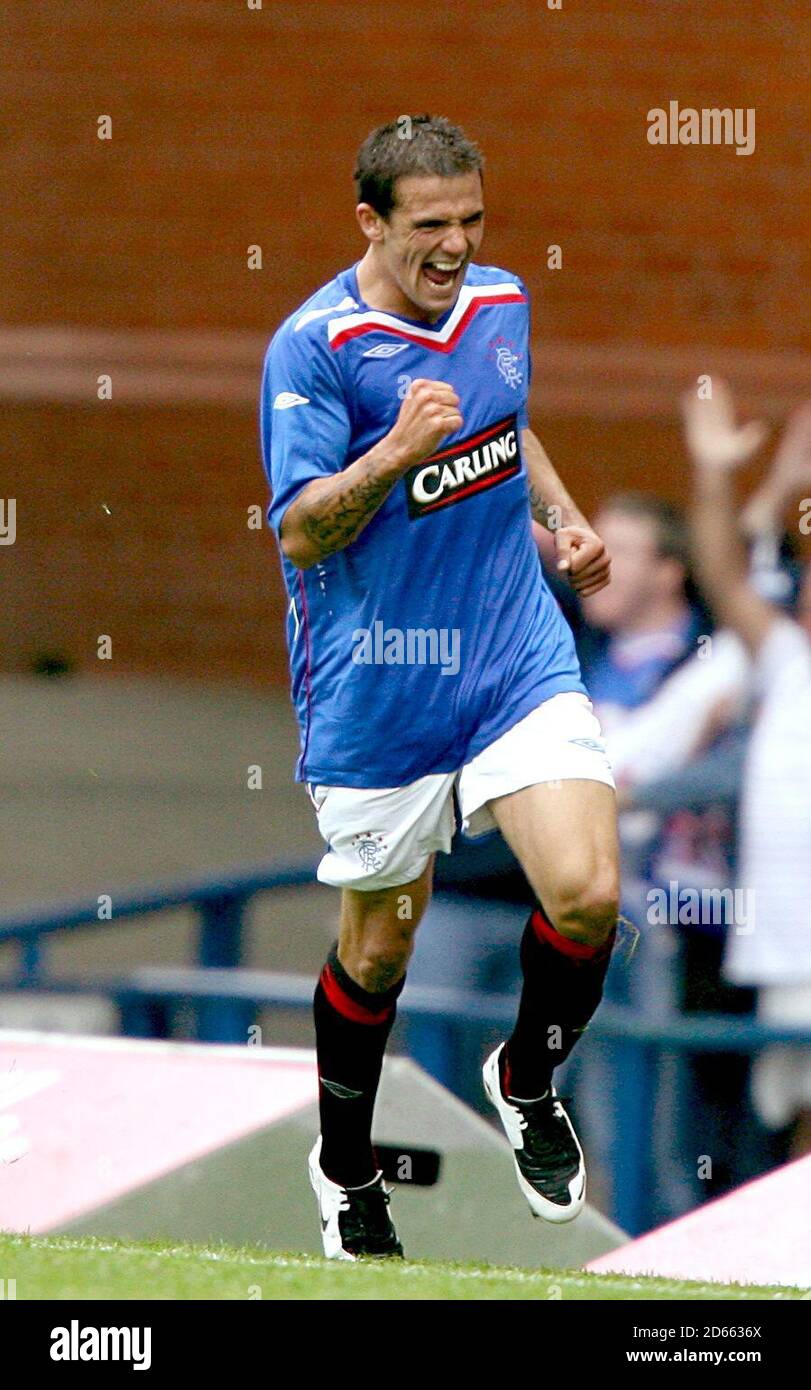 Rangers' Nacho Novo celebrates scoring the opening goal Stock Photo - Alamy