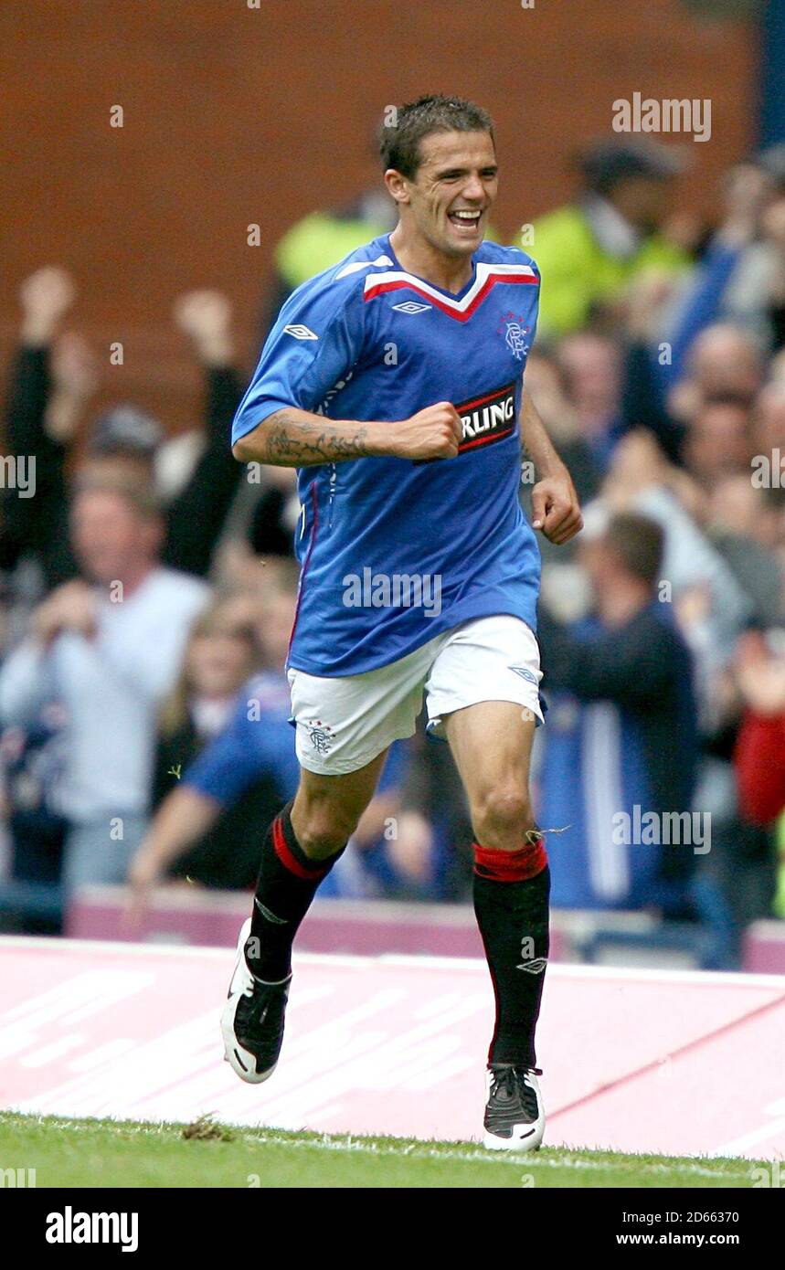 Rangers' Nacho Novo celebrates scoring the opening goal Stock Photo - Alamy