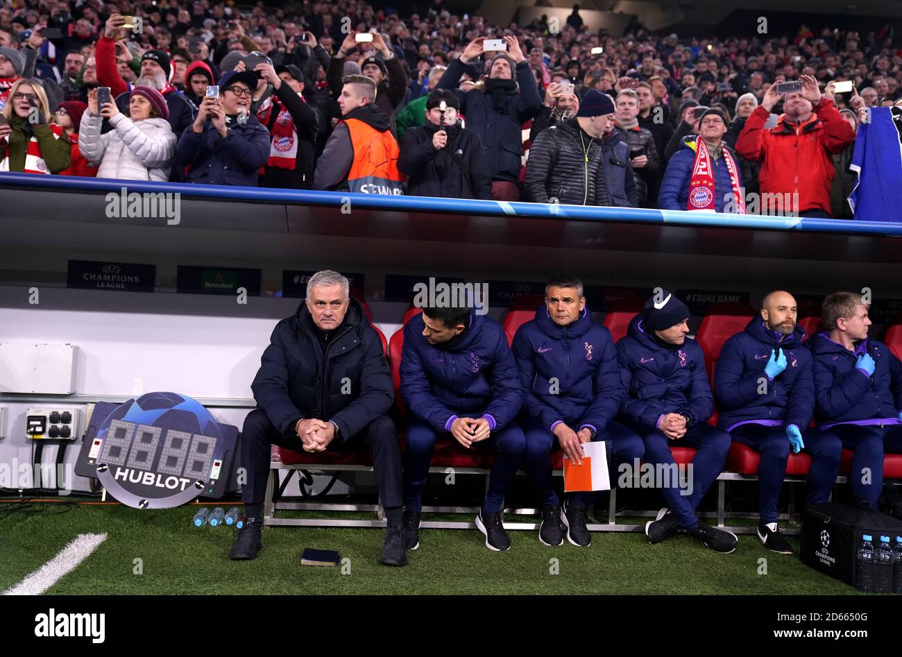 Tottenham hotspur on the bench hi-res stock photography and images - Alamy