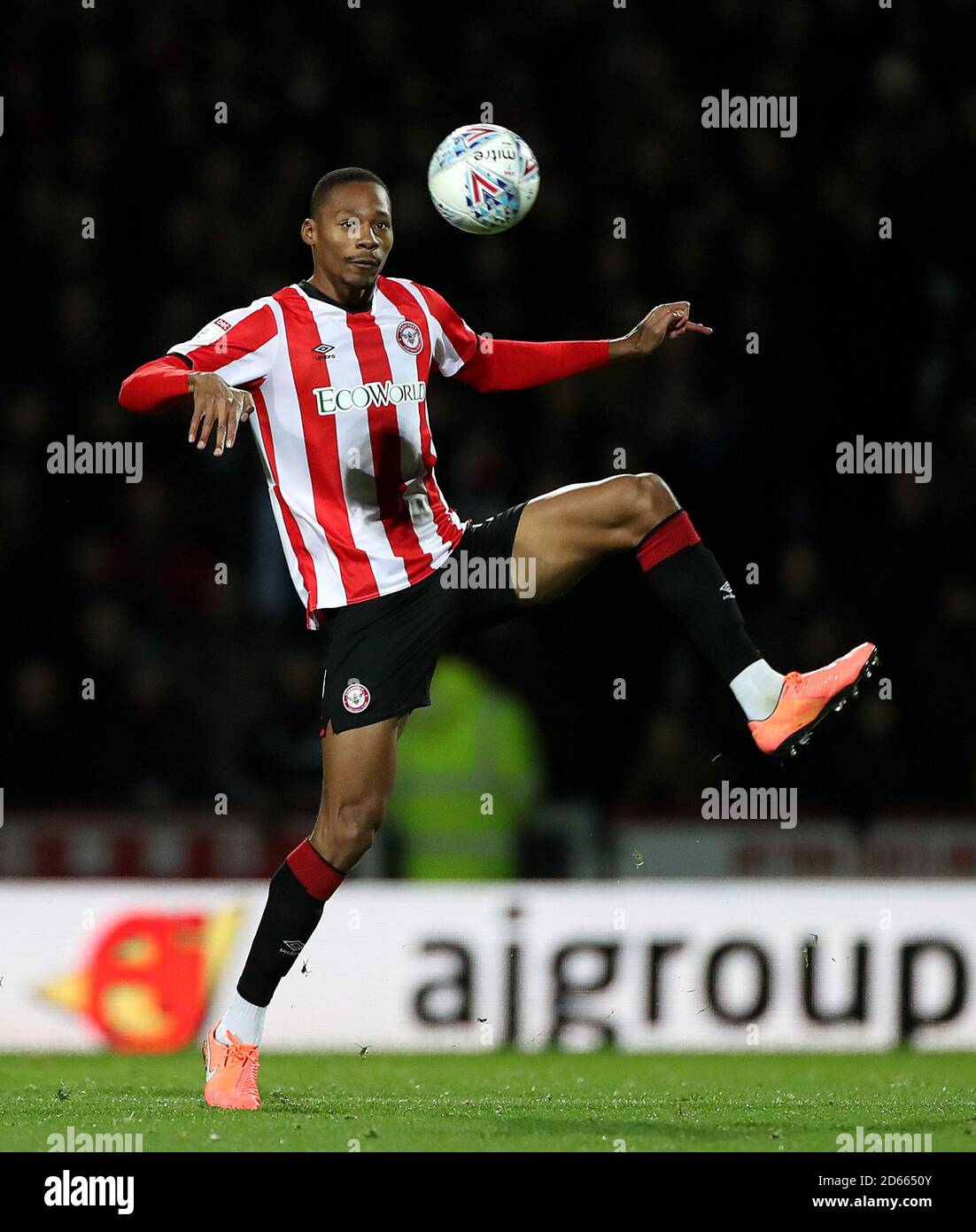 Brentford's Ethan Pinnock Stock Photo - Alamy