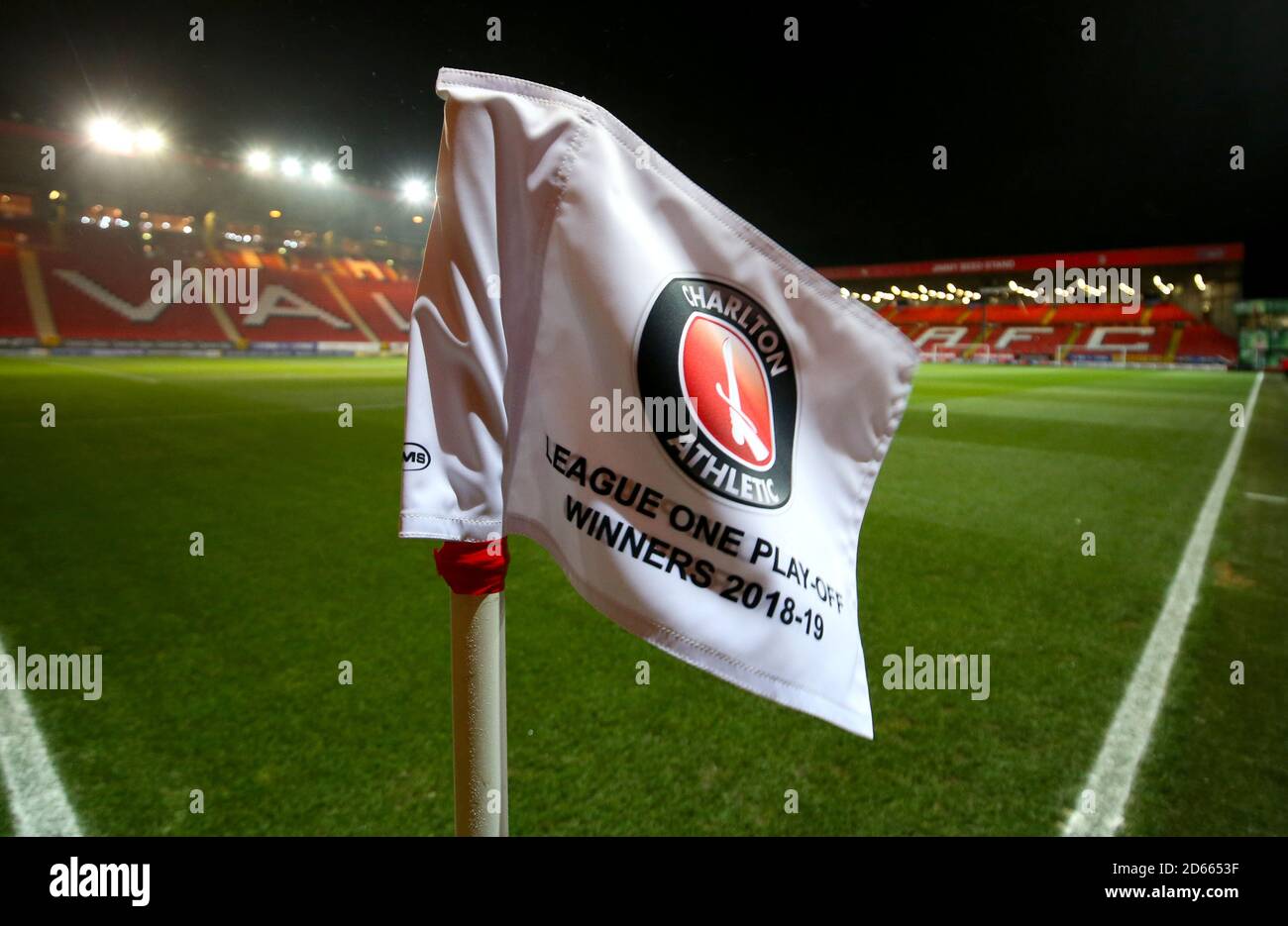A general view of a Charlton Athletic corner flag Stock Photo - Alamy