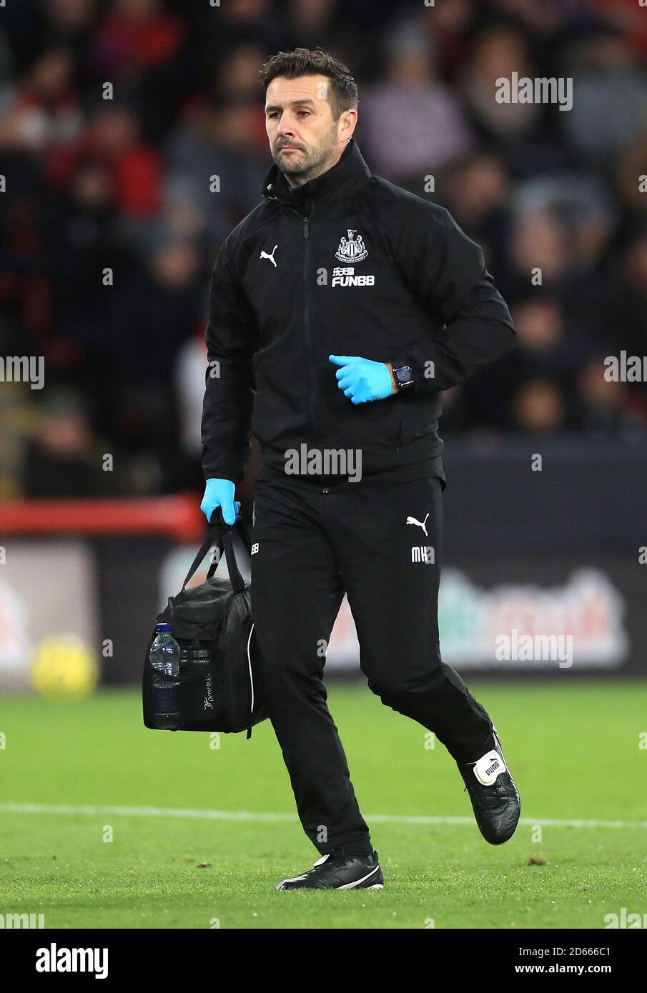 Newcastle United Physiotherapist Michael Harding Stock Photo - Alamy