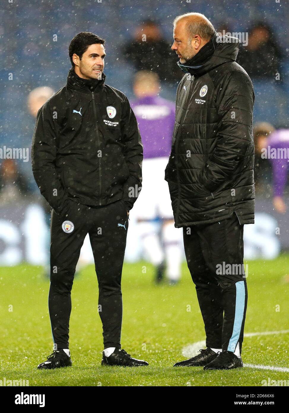 Manchester City assistant manager Mikel Arteta (left Stock Photo - Alamy