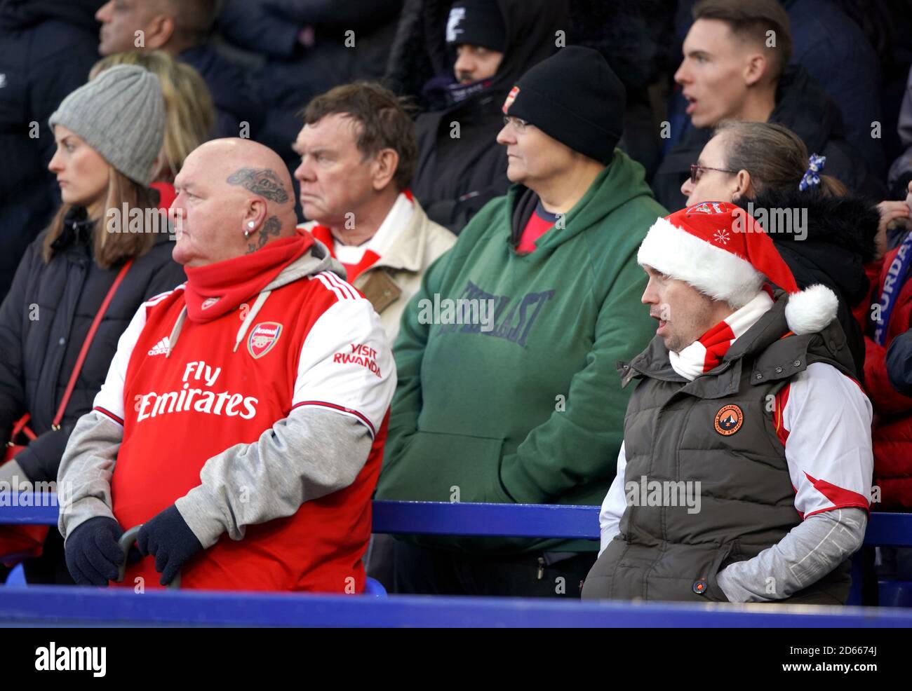 Arsenal fans show their support hi-res stock photography and images - Alamy