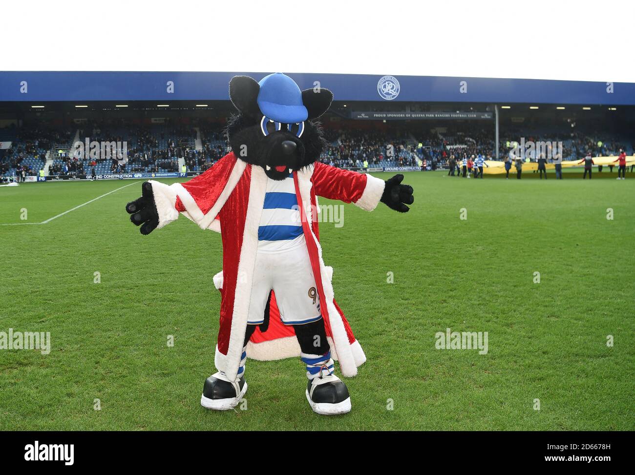 Queens Park Rangers mascot Jude the Cat in a Christmas outfit Stock ...