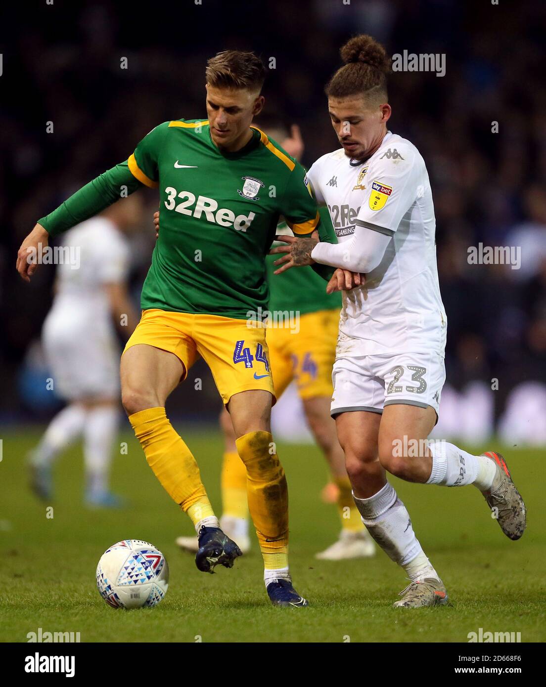 Preston North End's Brad Potts (left) and Leeds United's Kalvin ...