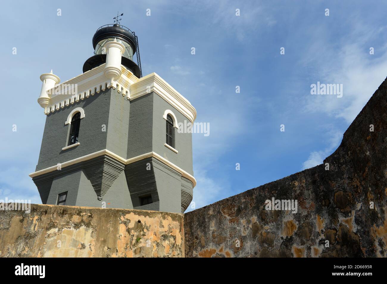 Castillo San Felipe del Morro El Morro Lighthouse, San Juan, Puerto ...