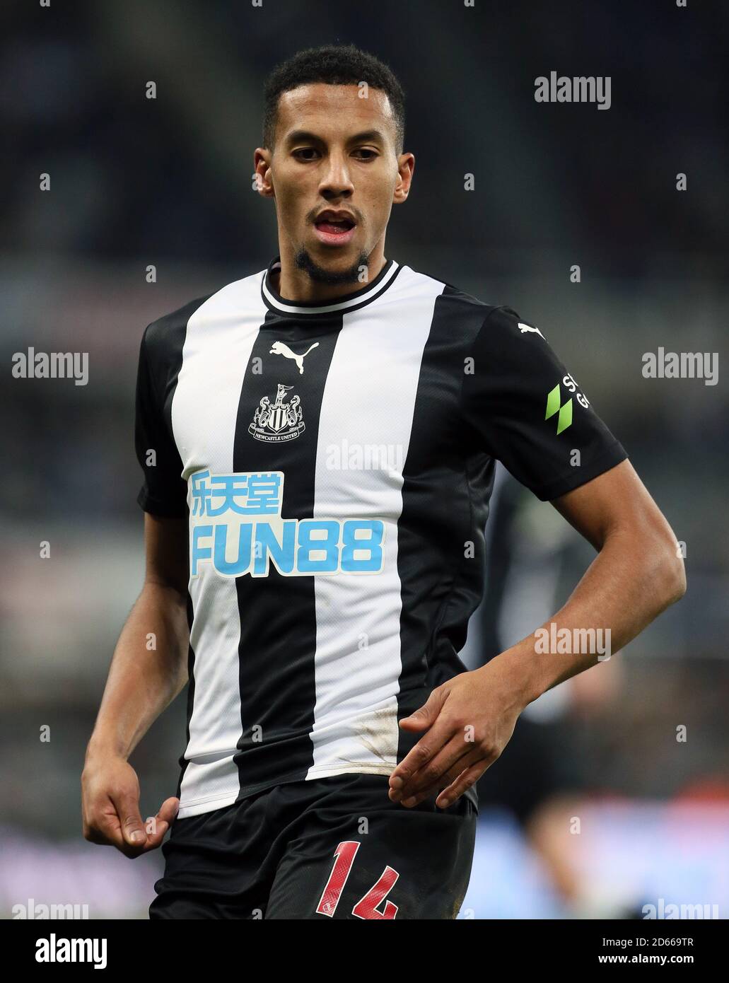 Newcastle United's Isaac Hayden Stock Photo - Alamy