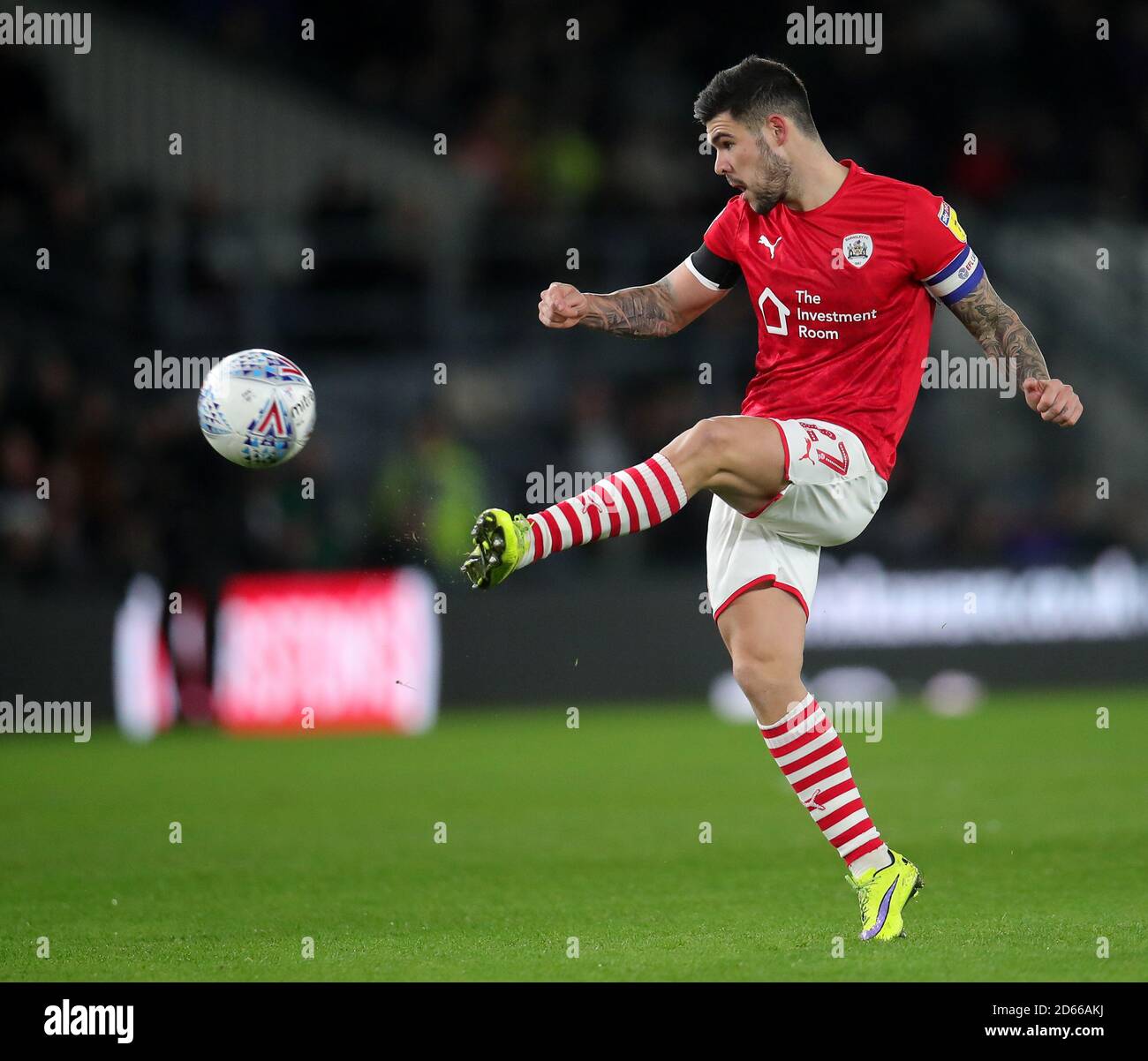 Barnsley's Alex Mowatt Stock Photo - Alamy