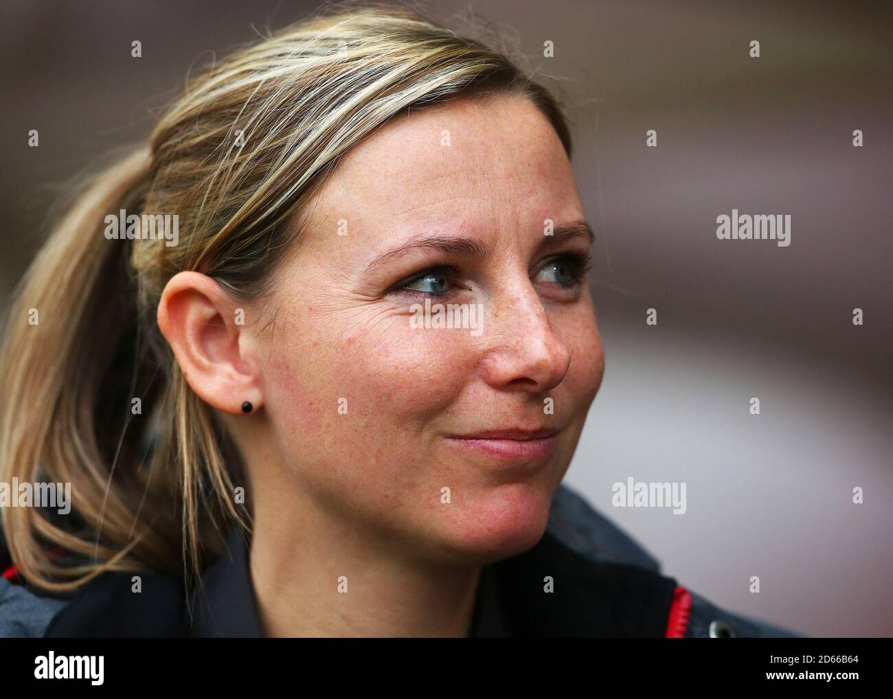 Liverpool Manager Vicky Jepson prepares for kick off Stock Photo - Alamy