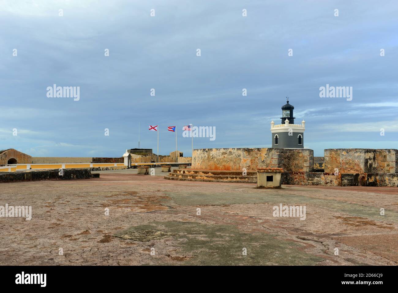 Castillo San Felipe del Morro El Morro Lighthouse, San Juan, Puerto ...