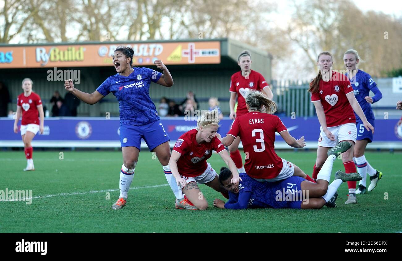 Chelsea women football jess carter hi-res stock photography and images ...