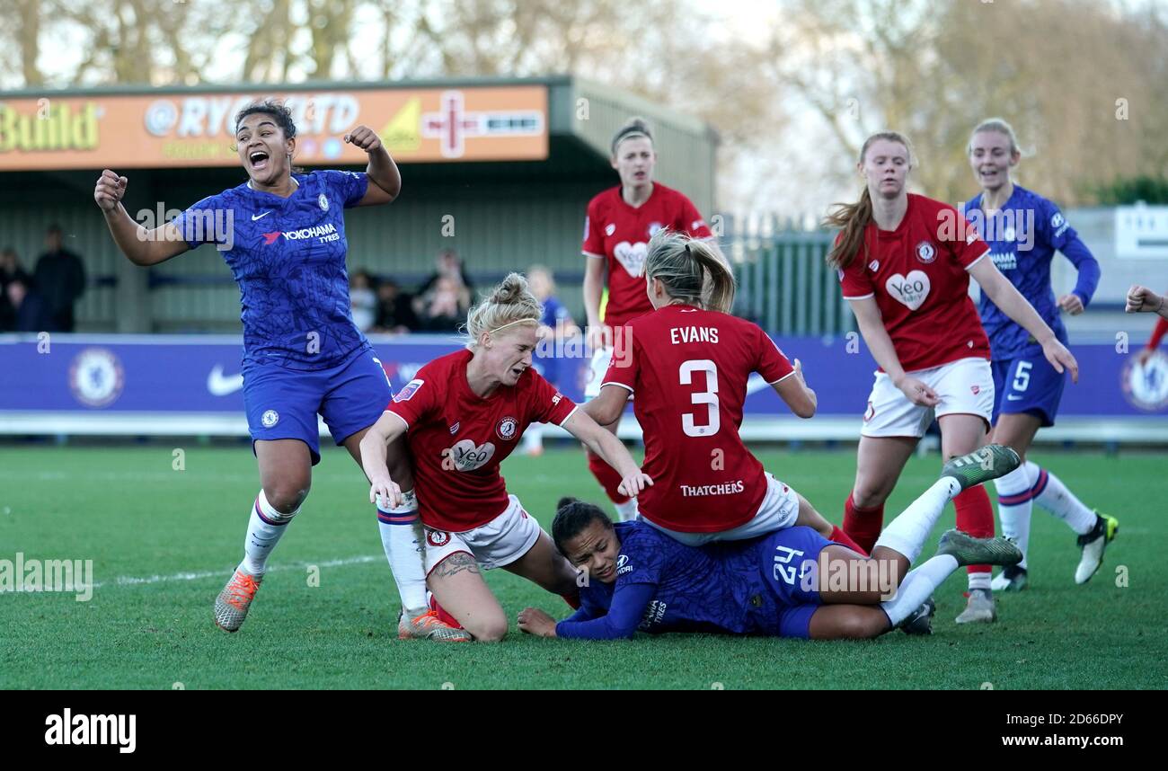 Chelsea women football jess carter hi-res stock photography and images ...
