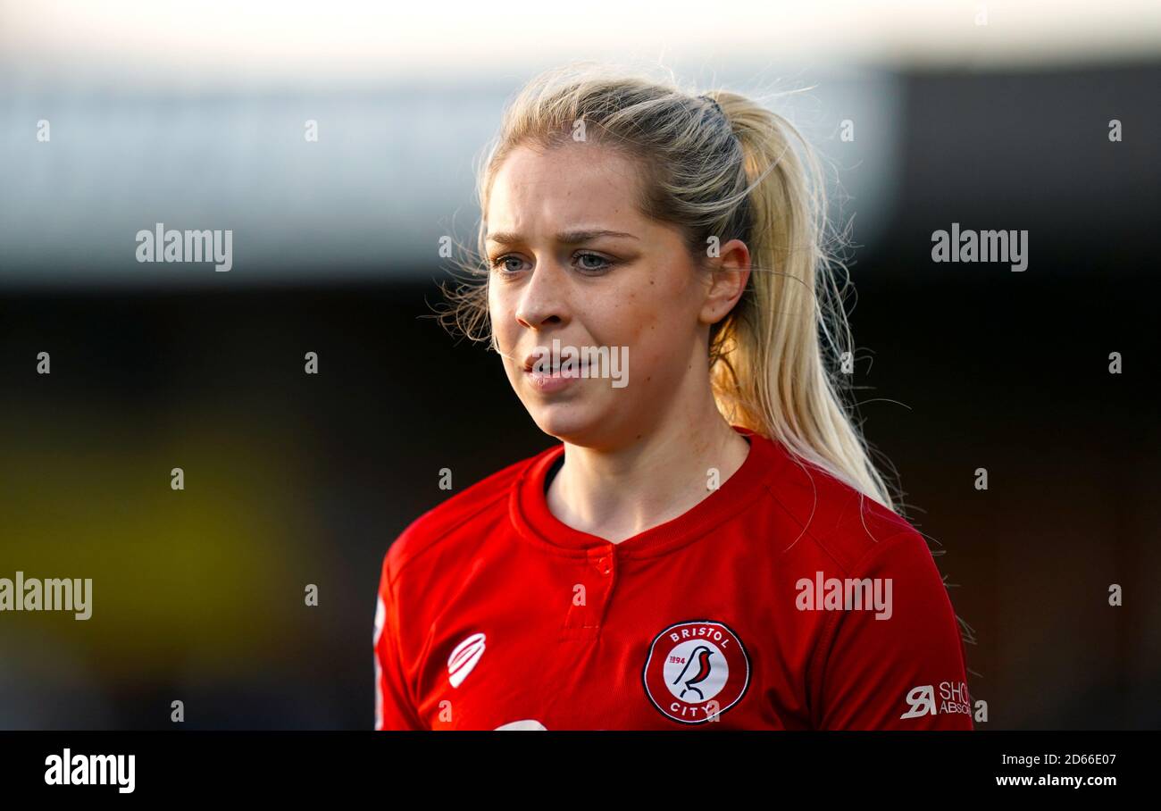 Poppy pattinson hi-res stock photography and images - Alamy