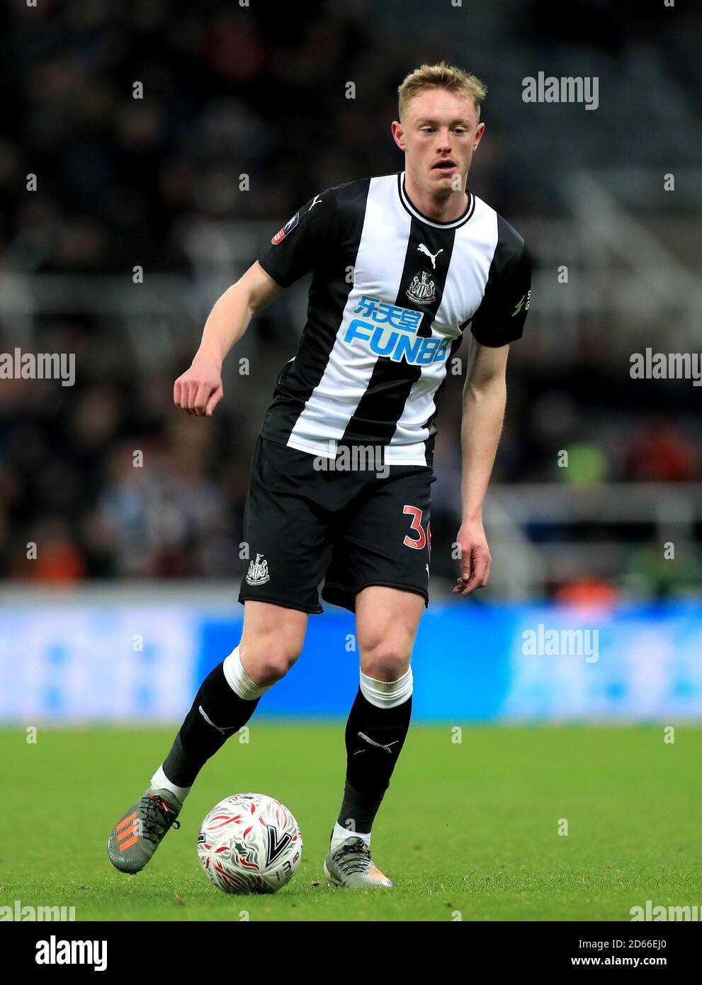 Newcastle United's Sean Longstaff Stock Photo - Alamy