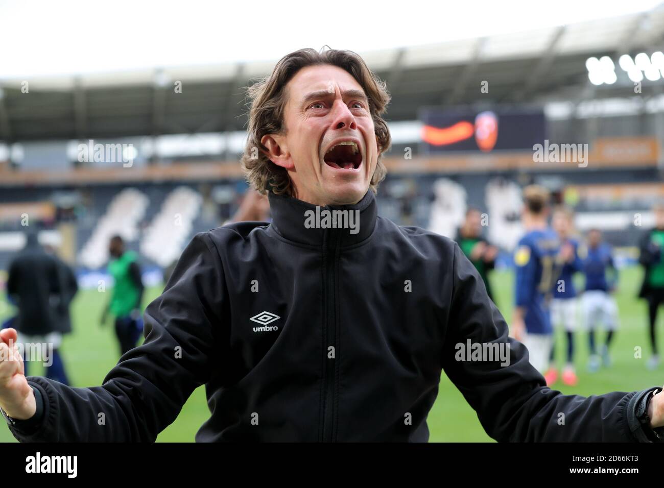 Brentford manager Thomas Frank celebrates the win Stock Photo - Alamy