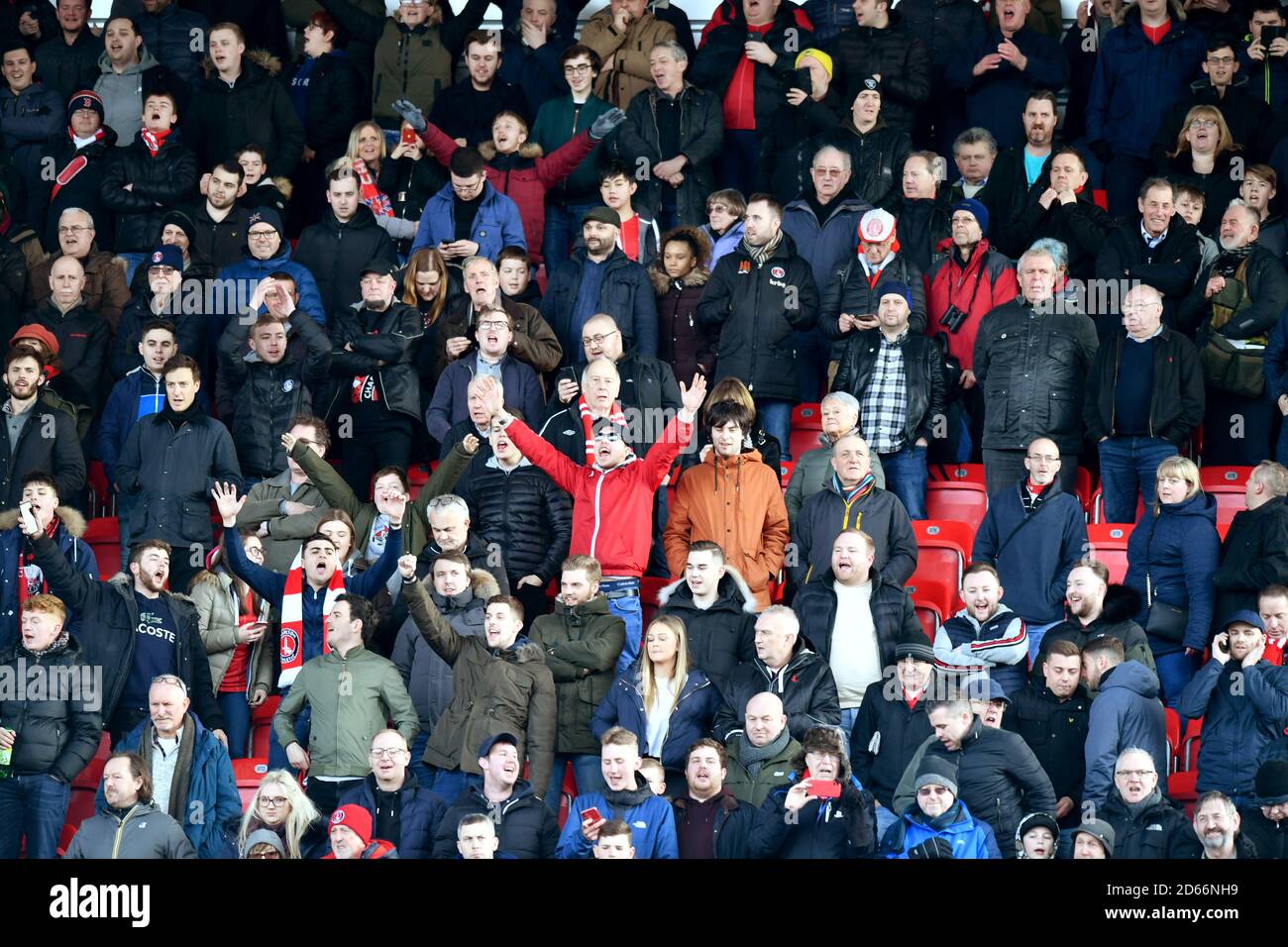 Charlton fans in the stands hi-res stock photography and images - Alamy