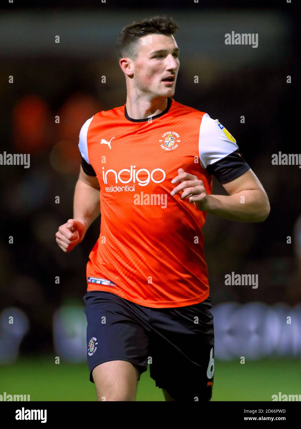Luton Town's Matty Pearson Stock Photo - Alamy