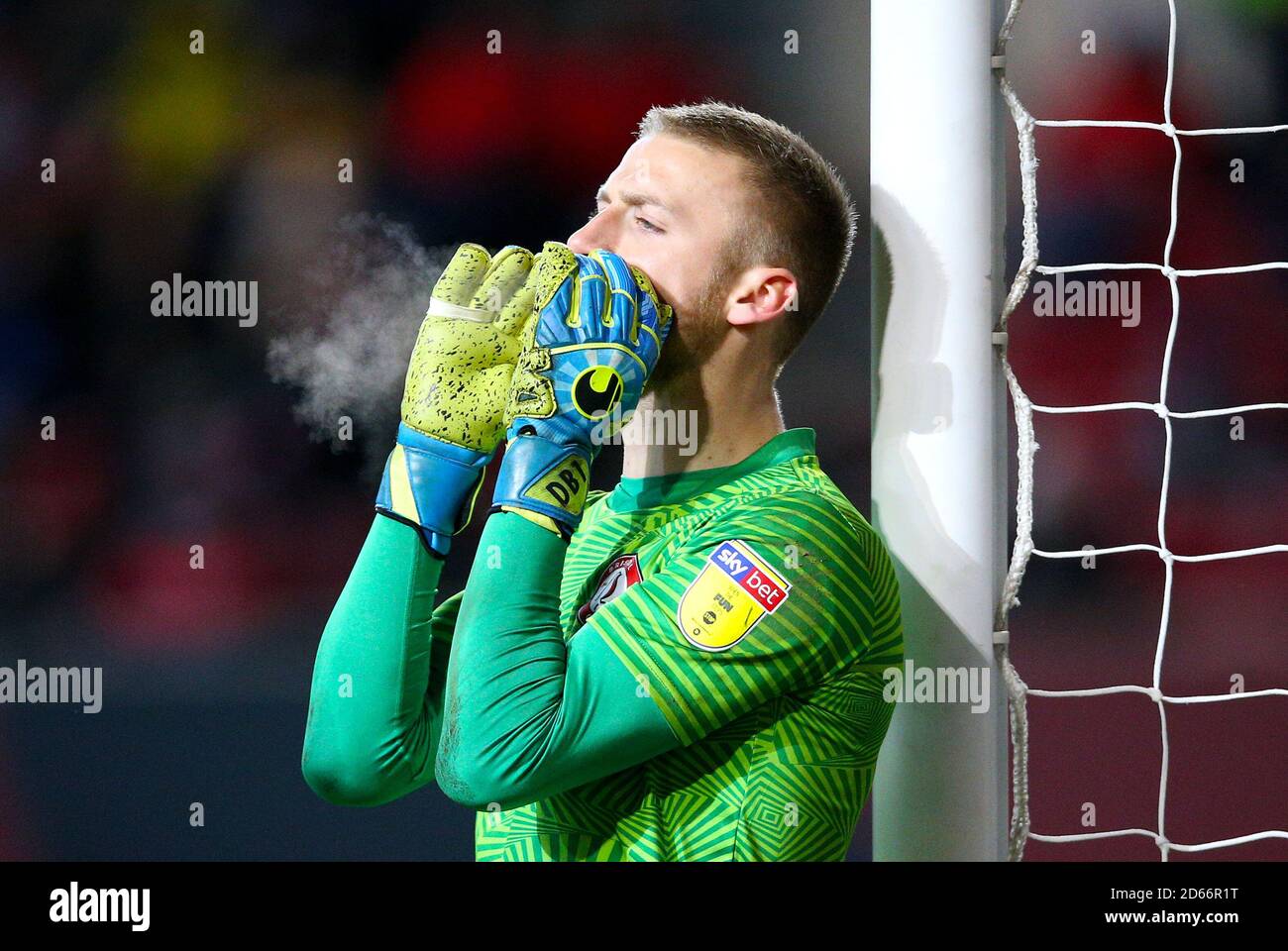Bristol City goalkeeper Daniel Bentley Stock Photo - Alamy