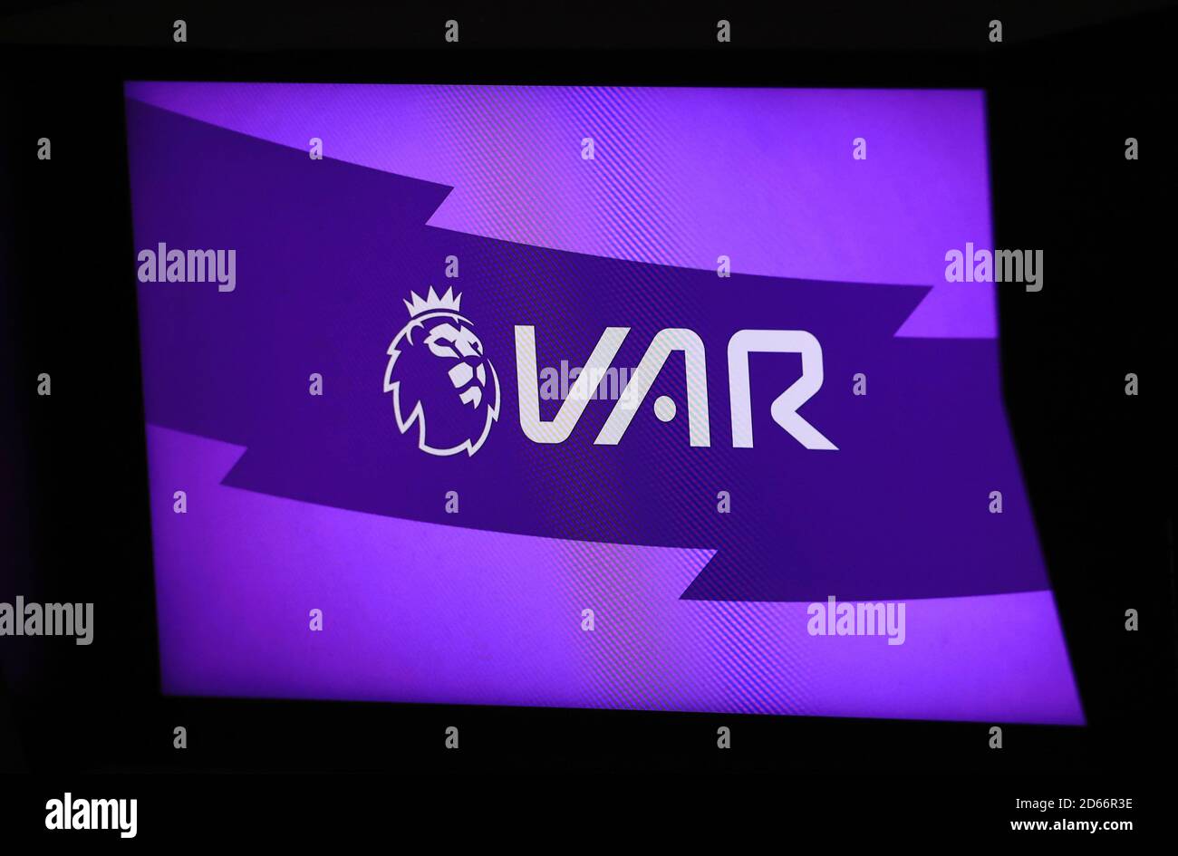 English premier league logo hi-res stock photography and images - Alamy