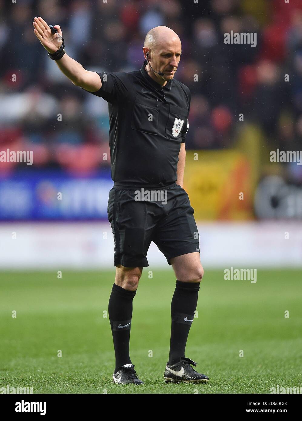 Match referee Andy Davies Stock Photo - Alamy