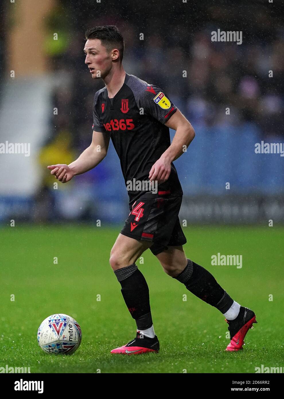 Stoke City's Jordan Thompson Stock Photo - Alamy