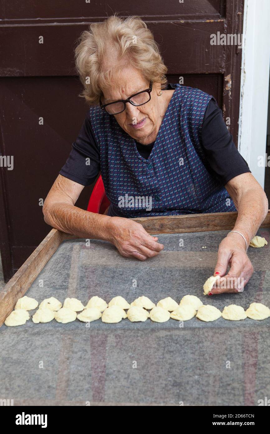 Bari italy orecchiette hi-res stock photography and images - Alamy