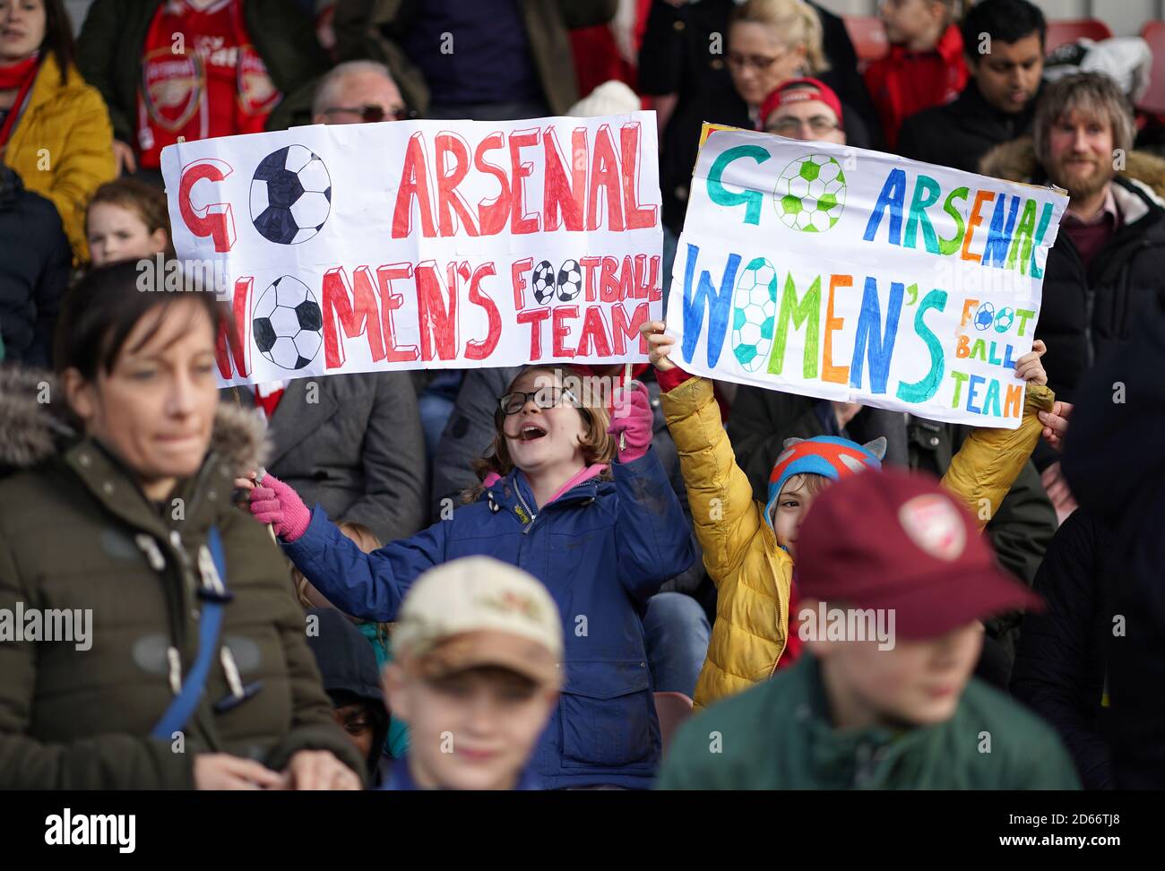 Arsenal fans hold hi-res stock photography and images - Alamy