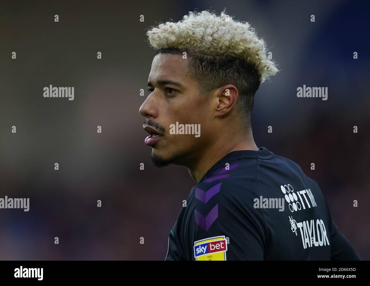 Charlton Athletic's Lyle Taylor Stock Photo - Alamy