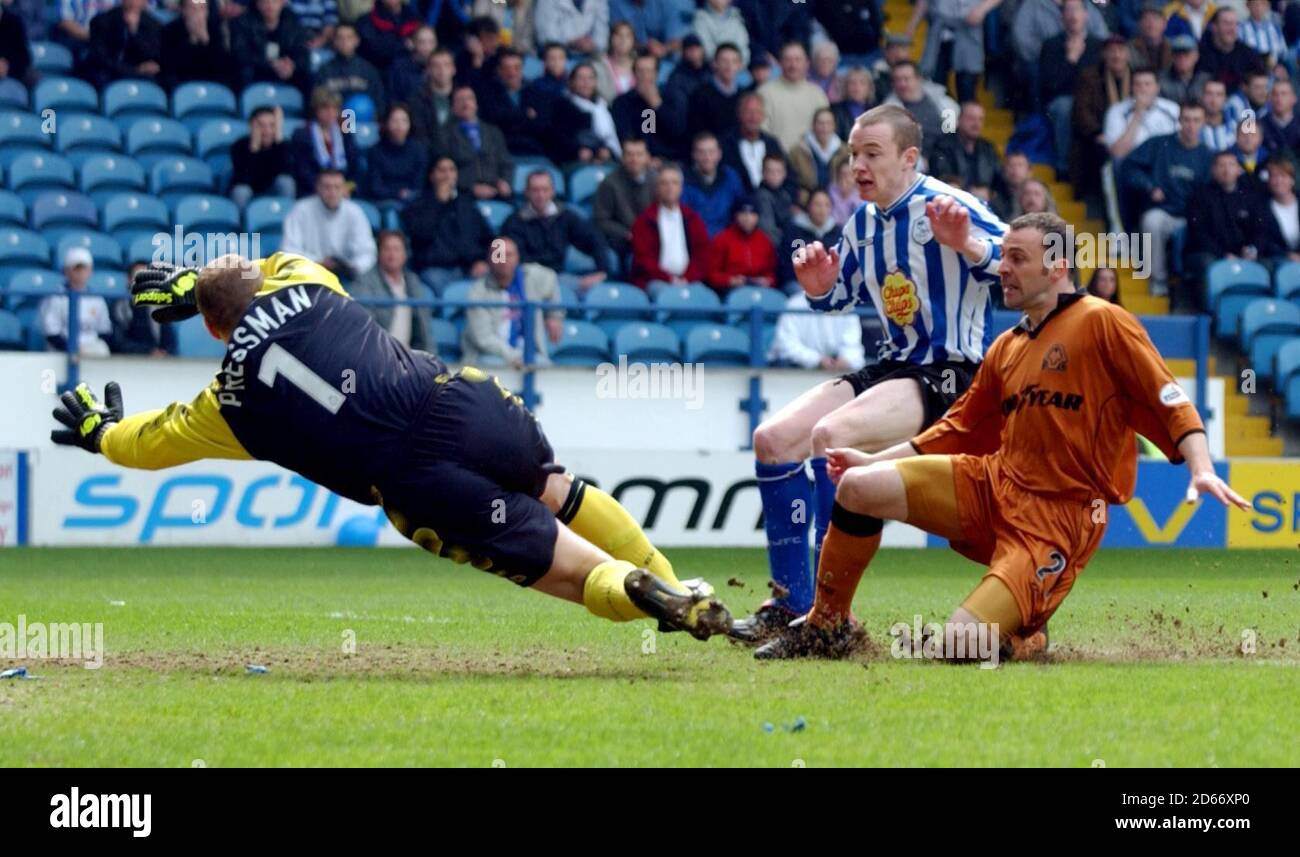 Sheffield wednesdays goalkeeper kevin pressman hi-res stock photography ...