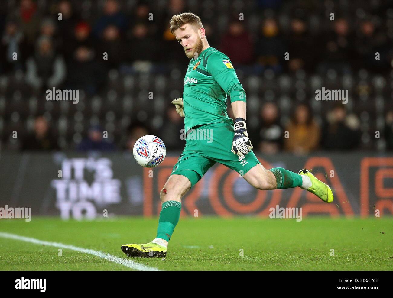 Hull City goalkeeper George Long Stock Photo - Alamy