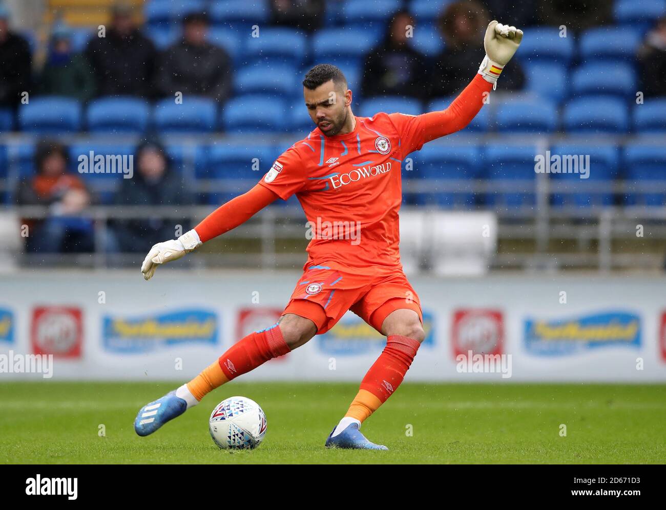 Brentford goalkeeper David Raya Martin Stock Photo - Alamy