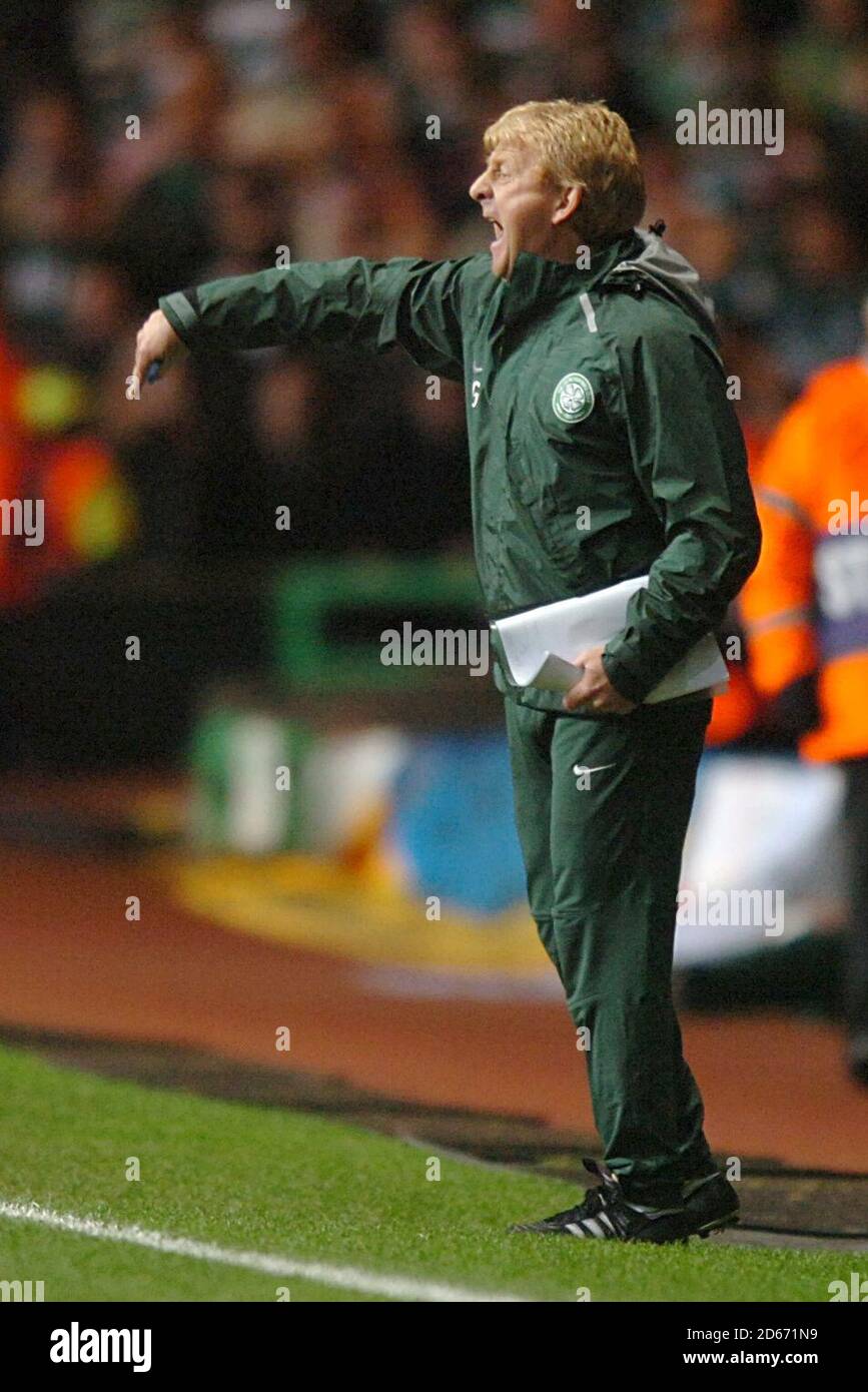 Football strachan hi-res stock photography and images - Alamy