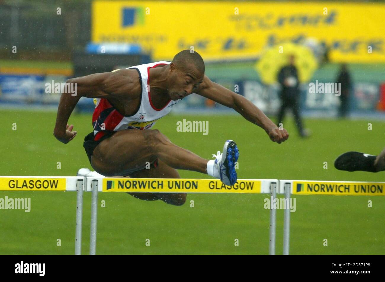 Hurdles finish hi-res stock photography and images - Alamy