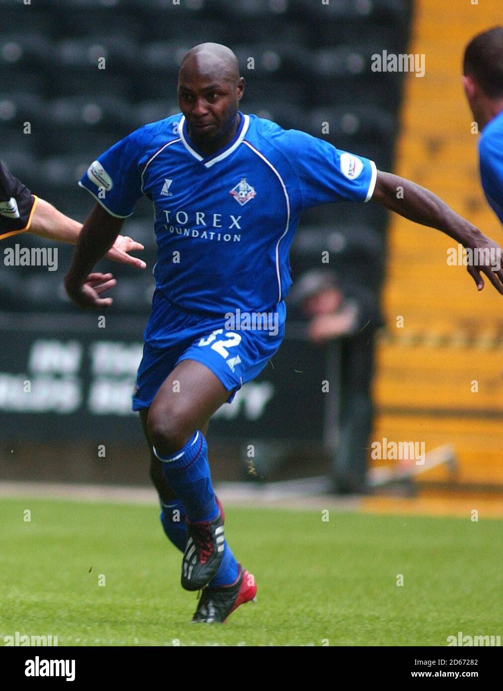 Soccer clyde hi-res stock photography and images - Alamy