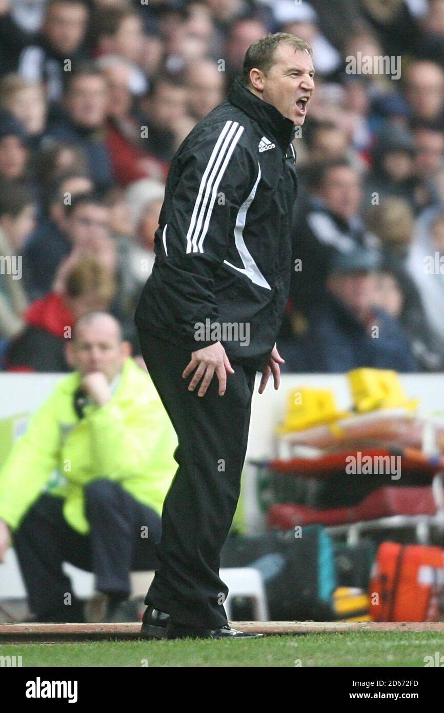 Derby countys manager paul jewell on the touchline hi-res stock ...