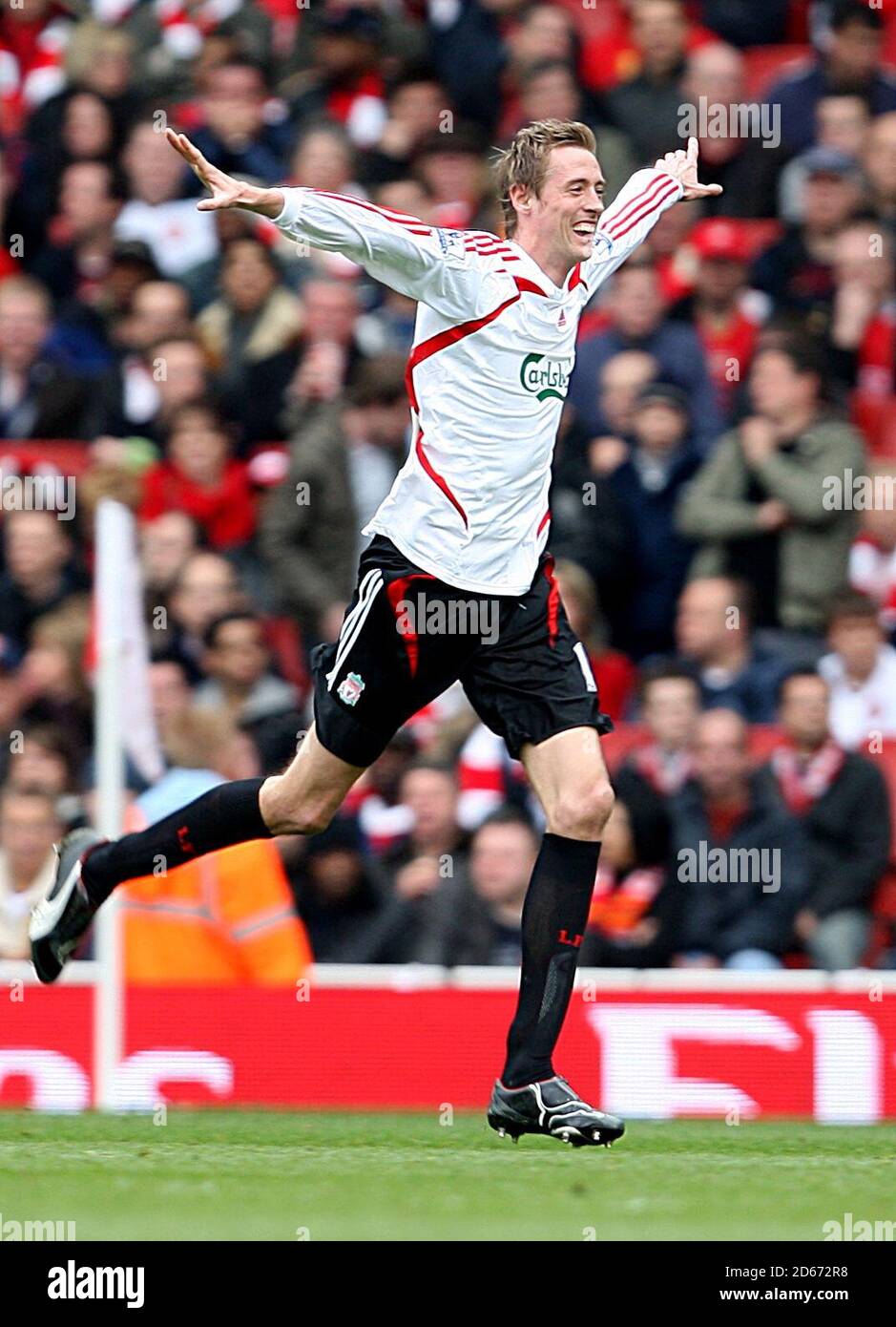 Full length goal football celebrates datacoapplies hi-res stock ...