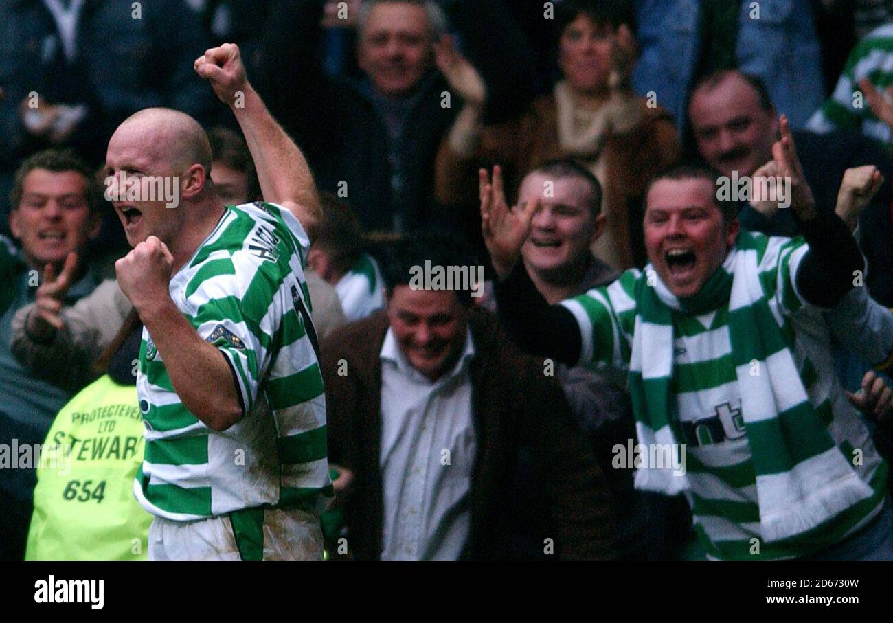 Celtic's John Hartson celebrates scoring the only goal of the game ...