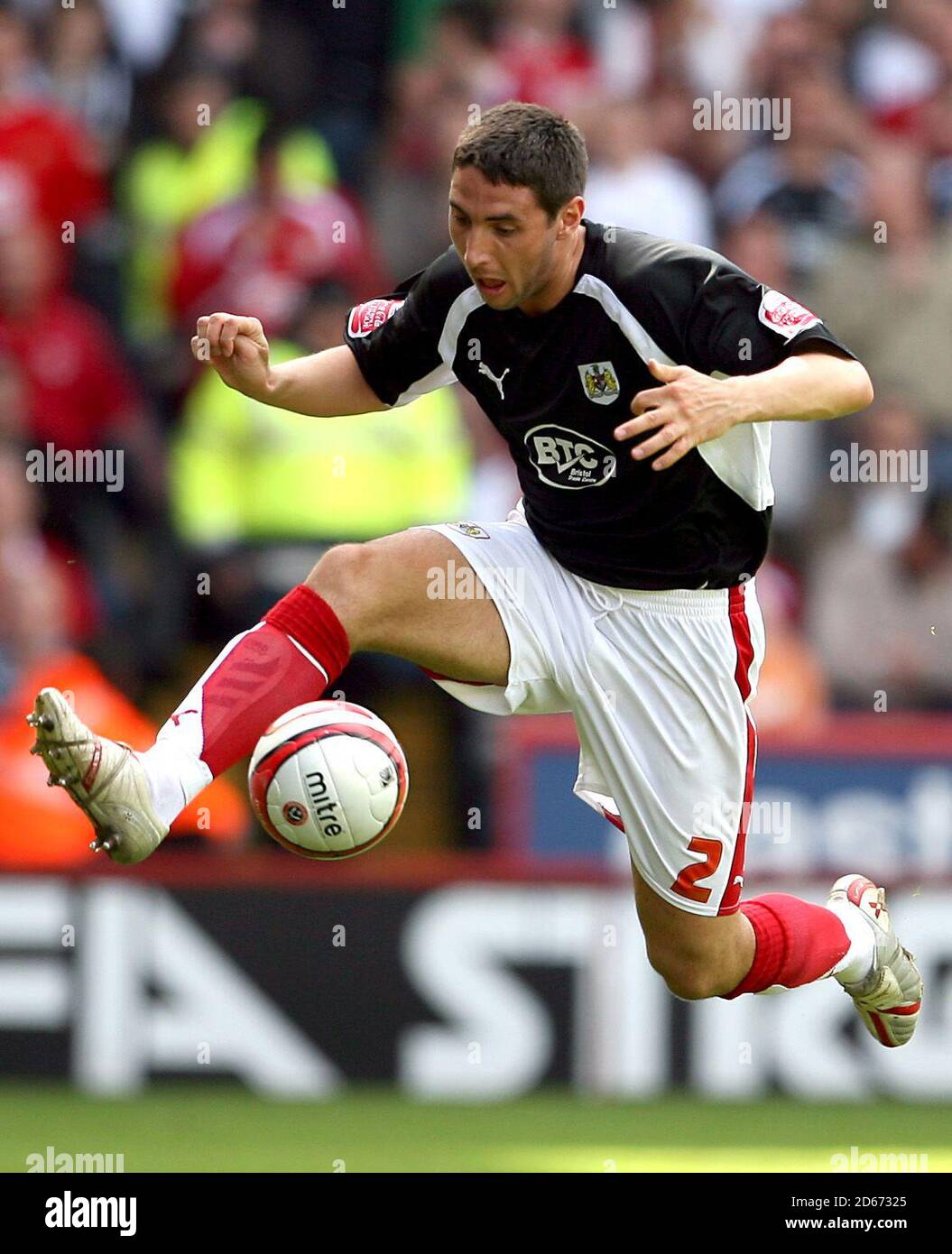 Soccer bristol city full length ball hi-res stock photography and ...
