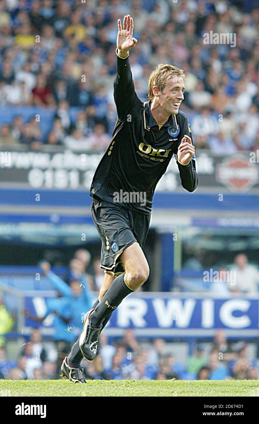 Portsmouths peter crouch hi-res stock photography and images - Alamy