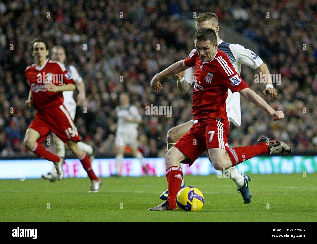 Liverpool's Robbie Keane scores the second goal Stock Photo - Alamy