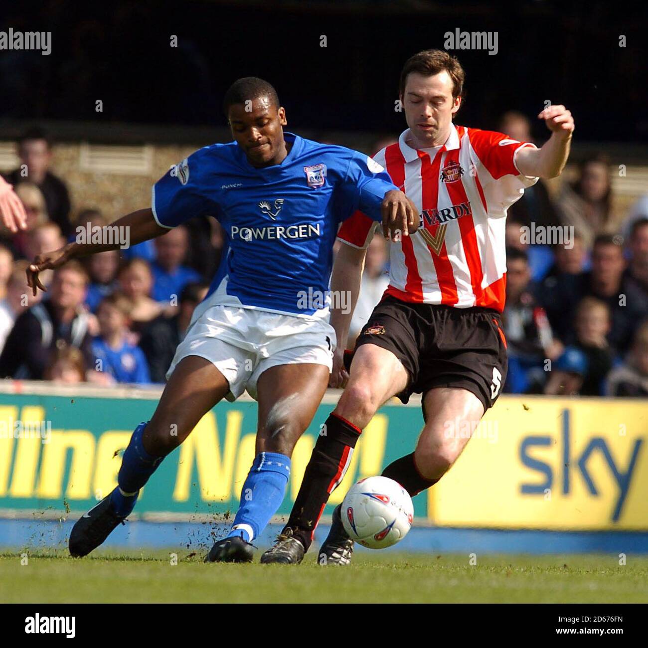 Ipswich Town's Darren Bent battles with Sunderland's Gary Breen Stock ...
