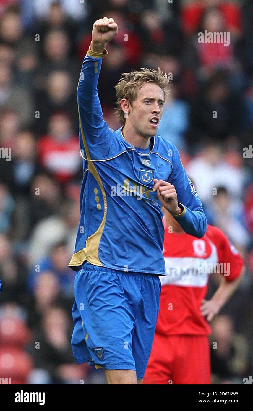 Portsmouth's Peter Crouch celebrates after scoring the first goal Stock ...