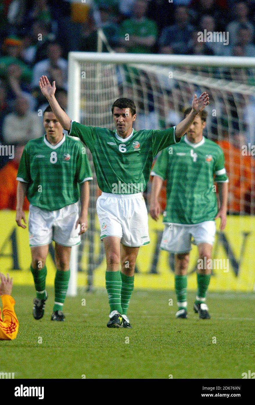 Roy keane ireland hi-res stock photography and images - Alamy