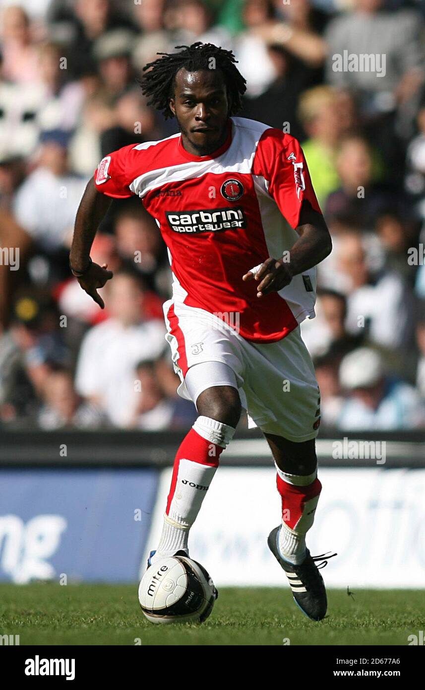 Kelly youga hi-res stock photography and images - Alamy