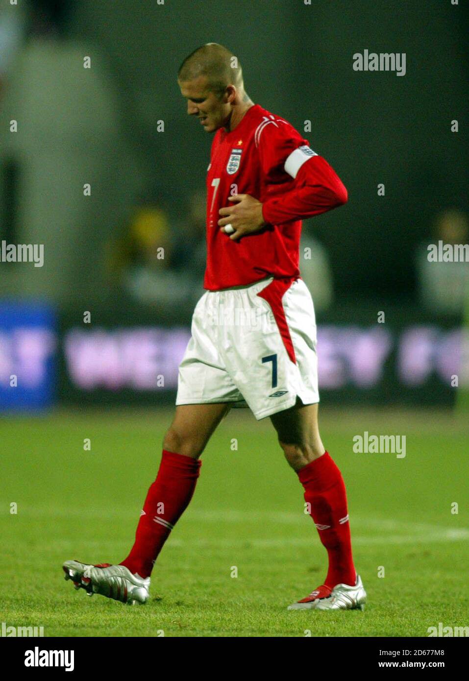 David beckham injury hi-res stock photography and images - Alamy