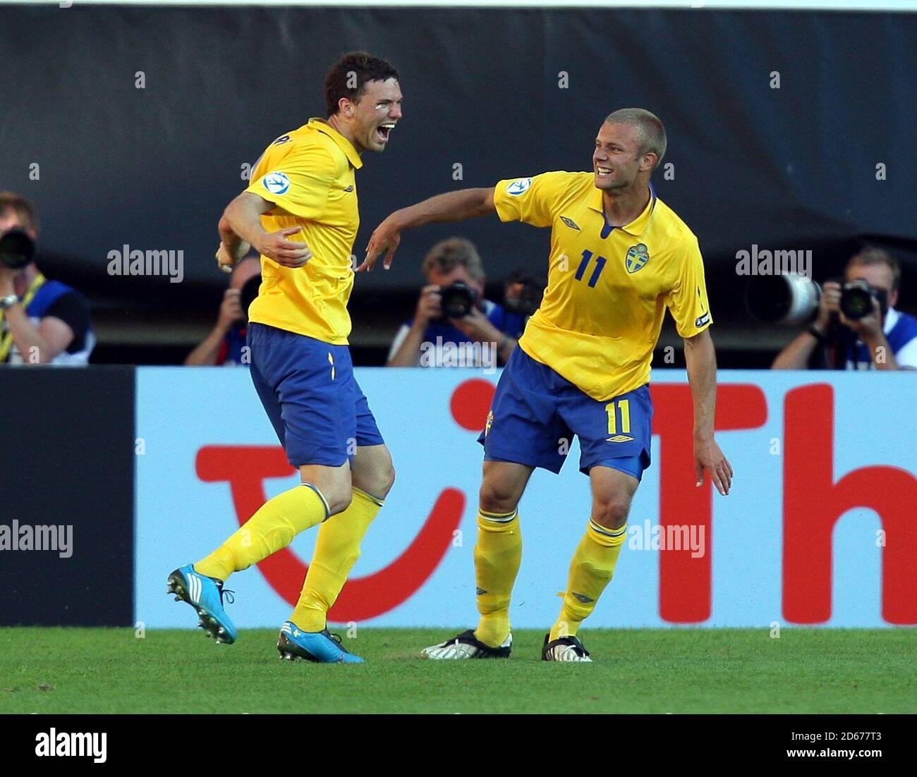 Sweden's Marcus Berg (l) celebrates with teammate Robin Soder after ...