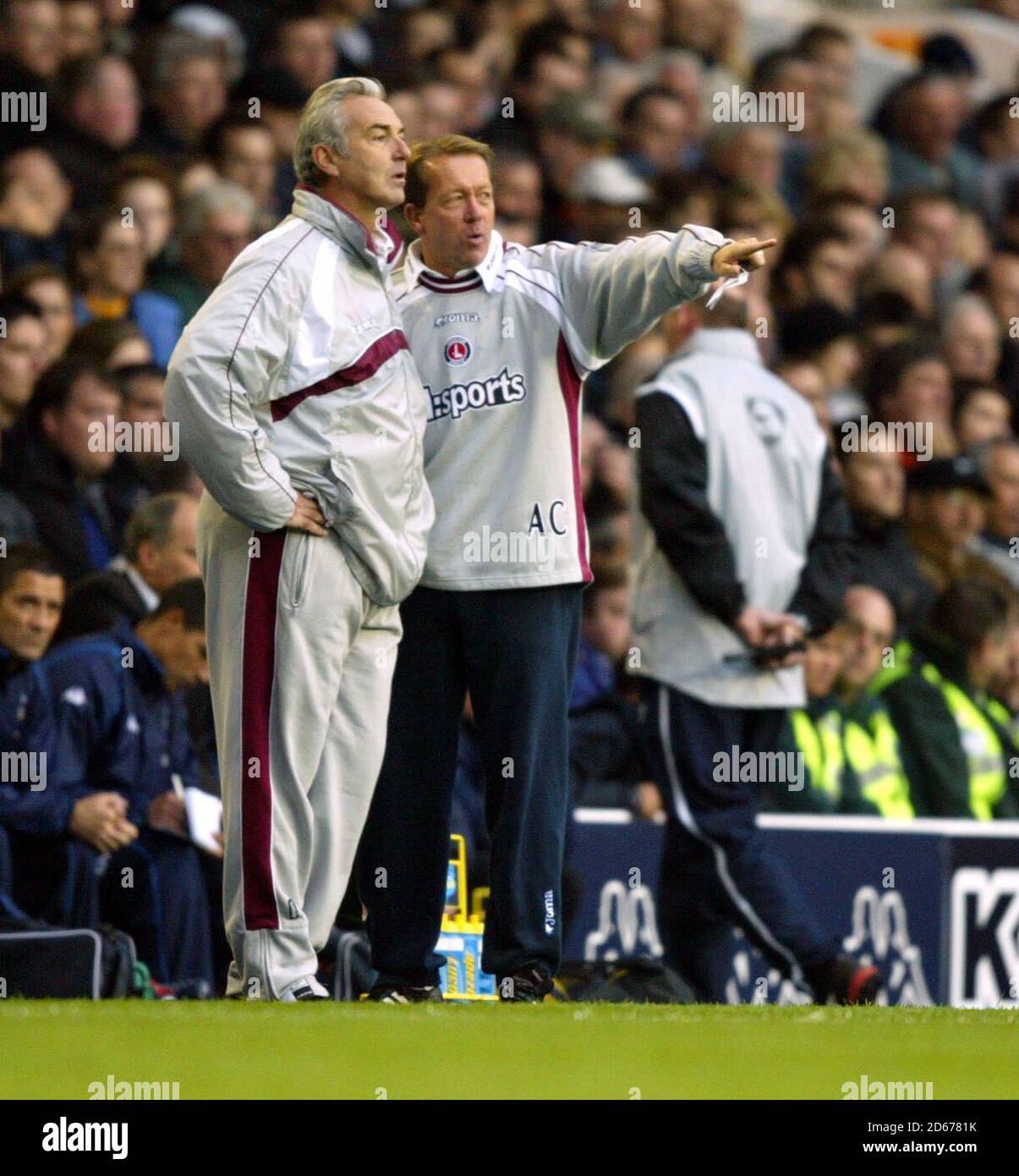 Charlton athletics manager alan curbishley hi-res stock photography and ...