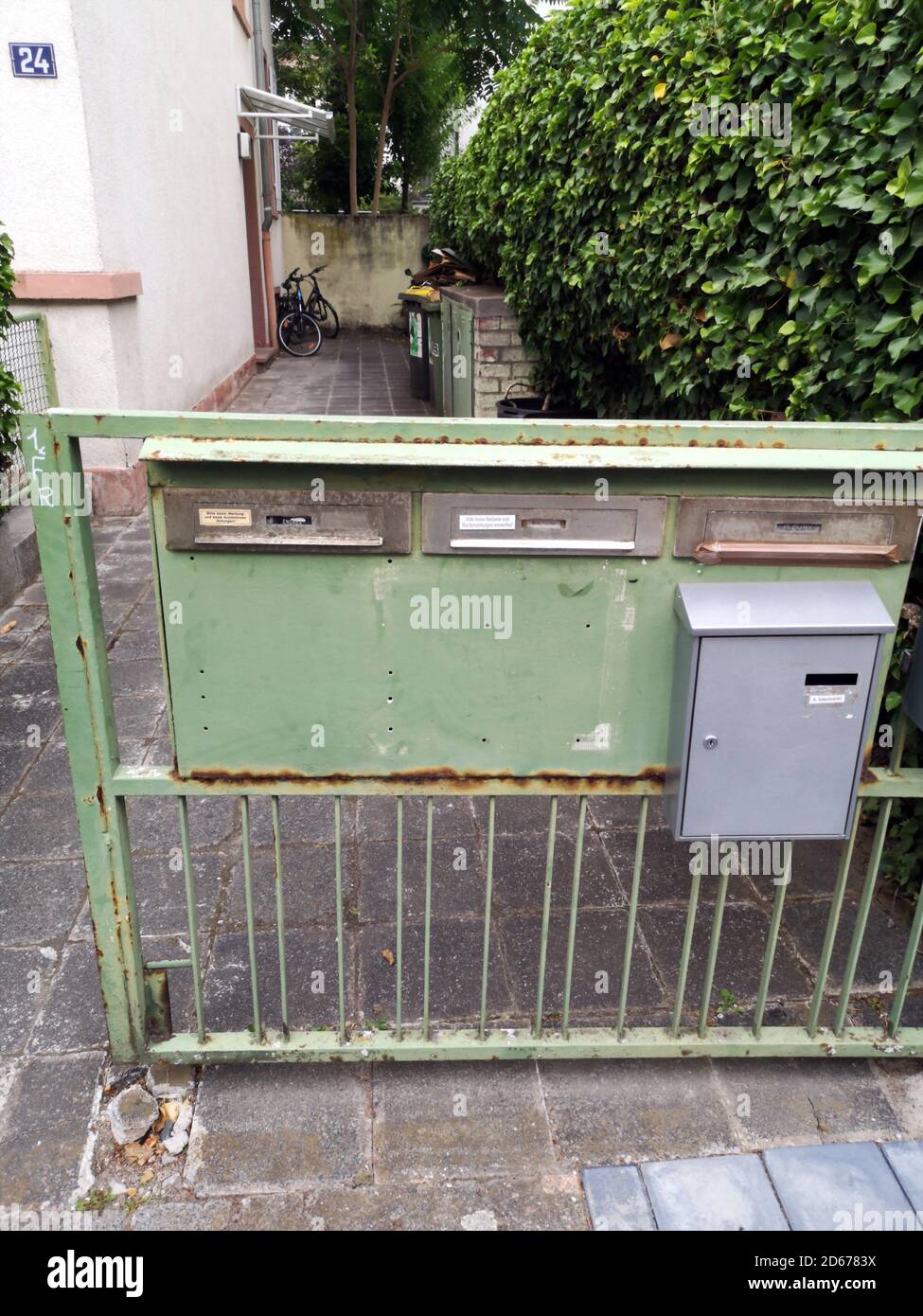 Mailbox attached to gate hi-res stock photography and images - Alamy